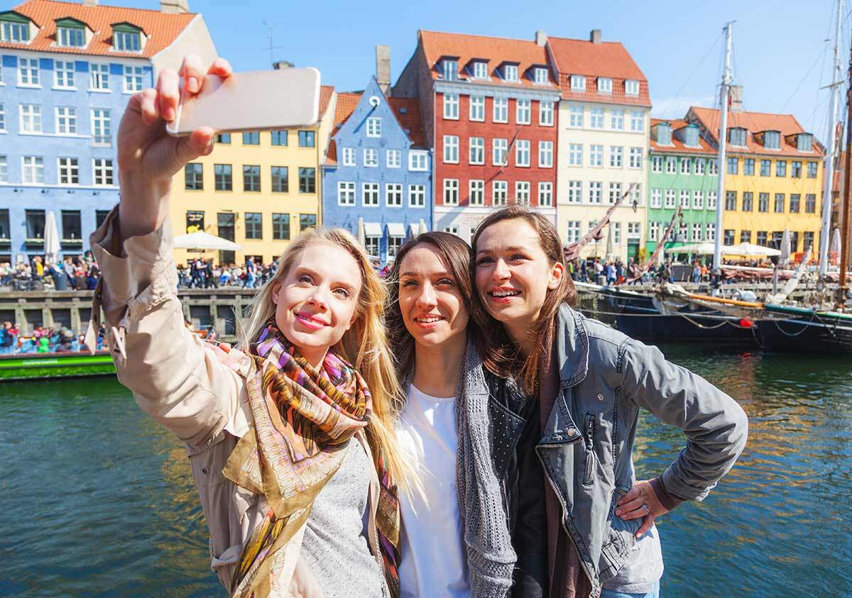 Best Travel Destinations for Single Females - Corendon Blog