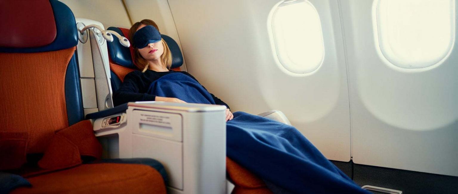 What Is a First Class Flight? What Is Included in First Class ...